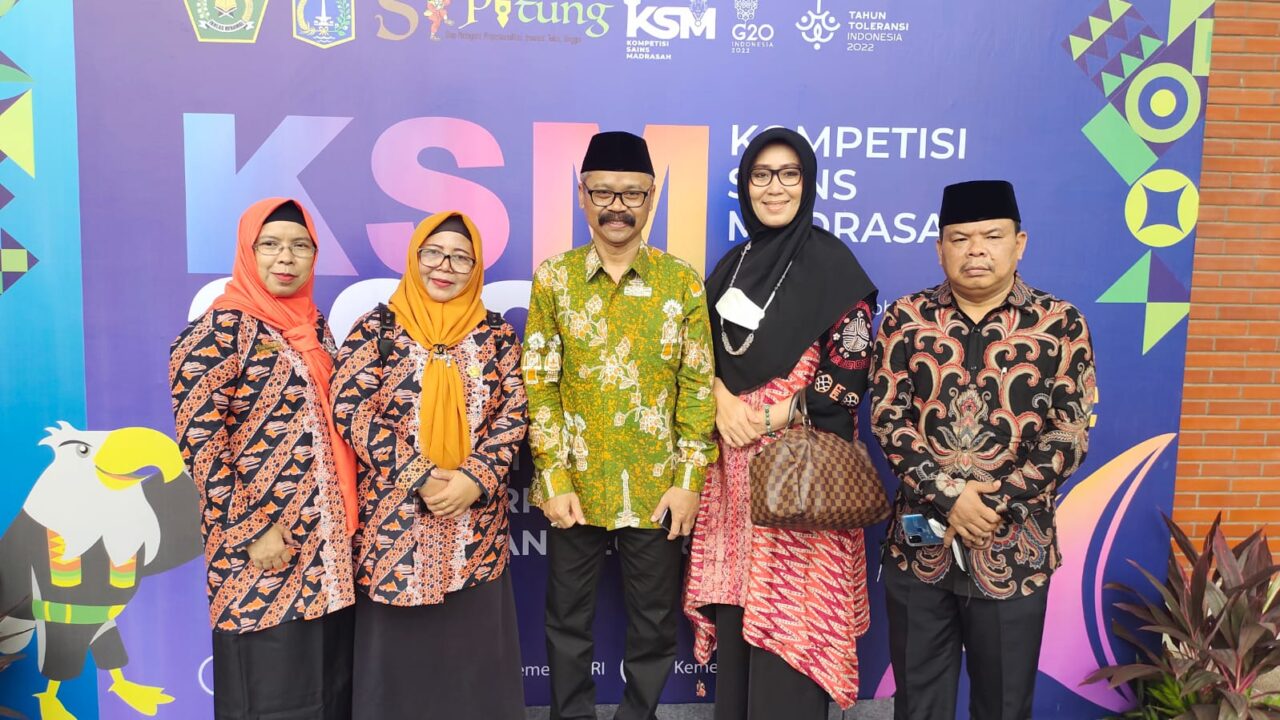 Kepala MTsN 3 Kota Padang Ikut Dampingi Kontingen KSM Sumbar 2022 - MTsN 3 Kota Padang